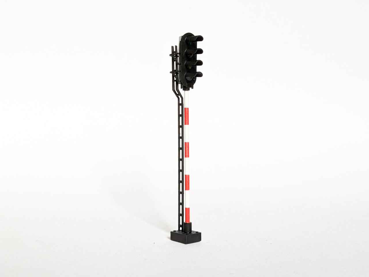 4 Aspect Railway Signal, Polish Railways, Custom Colors | Loco.Engineering